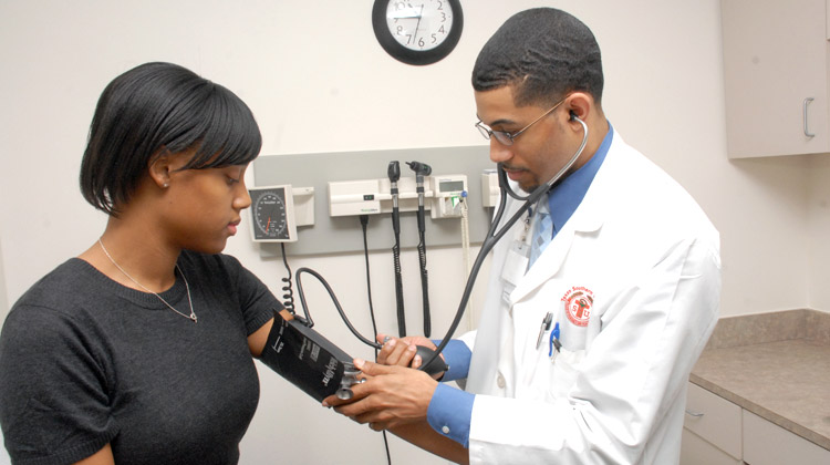 Student Health Services: When to Use the Campus Clinic